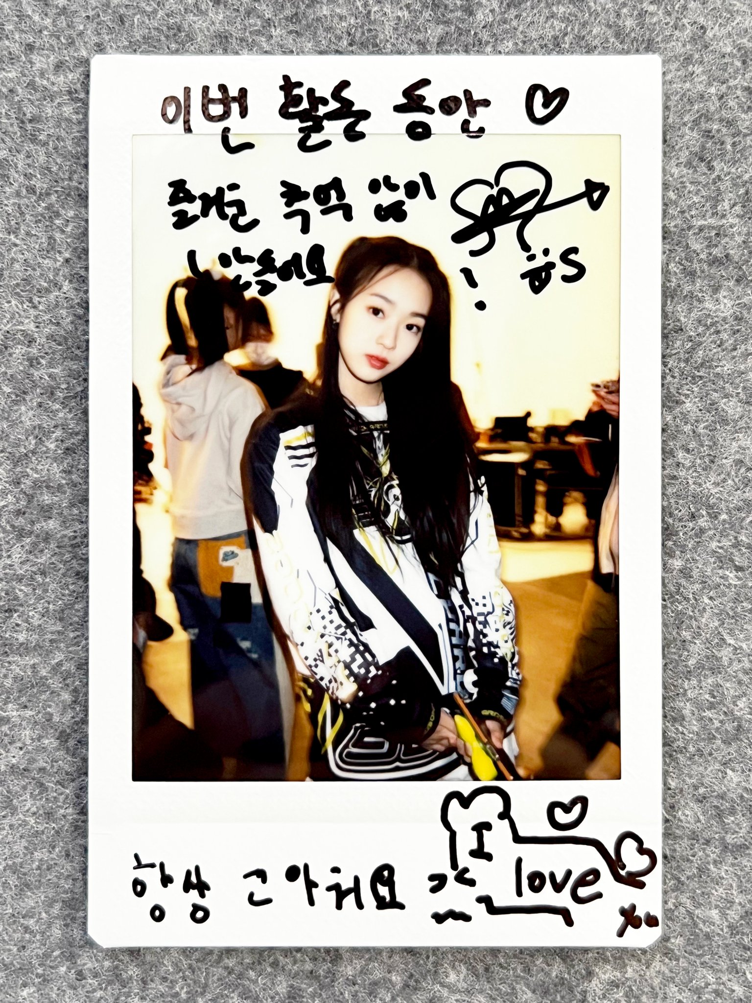 tripleS official on Twitter: "tripleS Polaroid Shoot ‘SooMin’ Rising 2023. 02. 13. #tripleS #트리플 ...