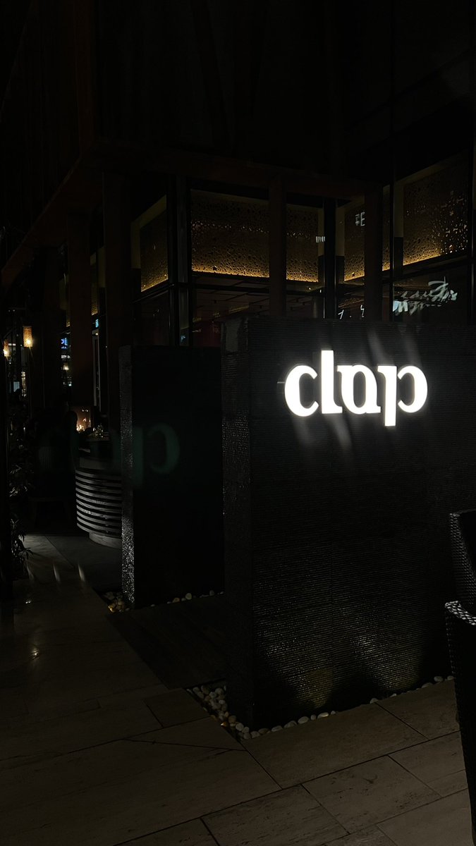 مطعم Clap 👏🏼 فتح الفرع الأساسي قبل 5 ايام في رملة تيرازا بطريق الملك ...