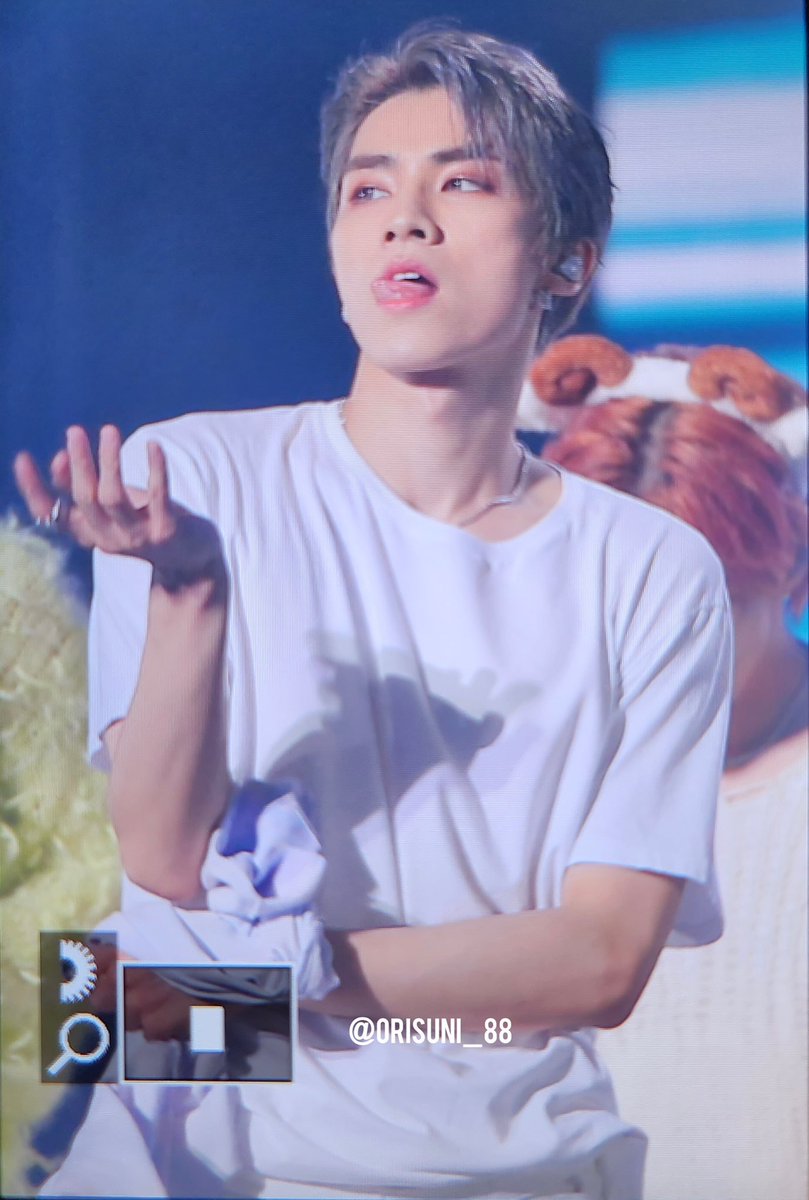 🎭 MC XIAOJUN fan on Twitter: "RT @xultryminx: WHAT THE FUCK????"