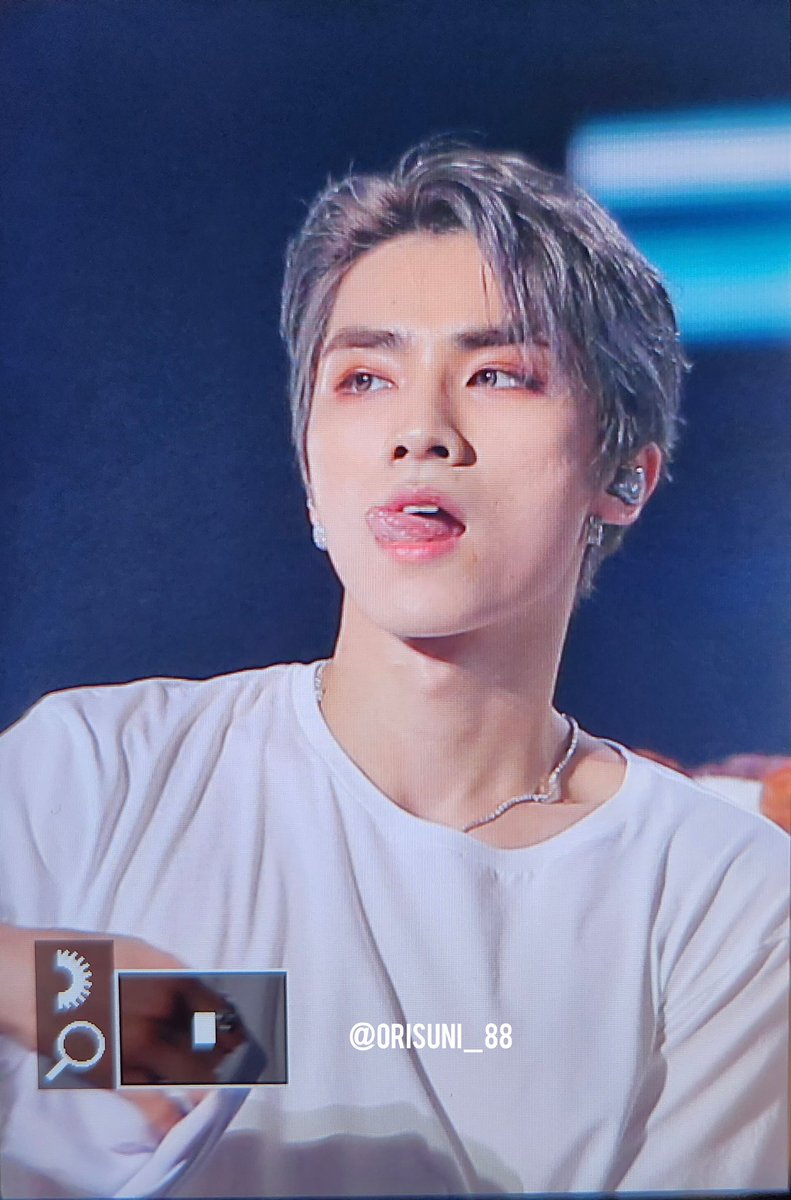 🎭 MC XIAOJUN fan on Twitter: "RT @xultryminx: WHAT THE FUCK????"