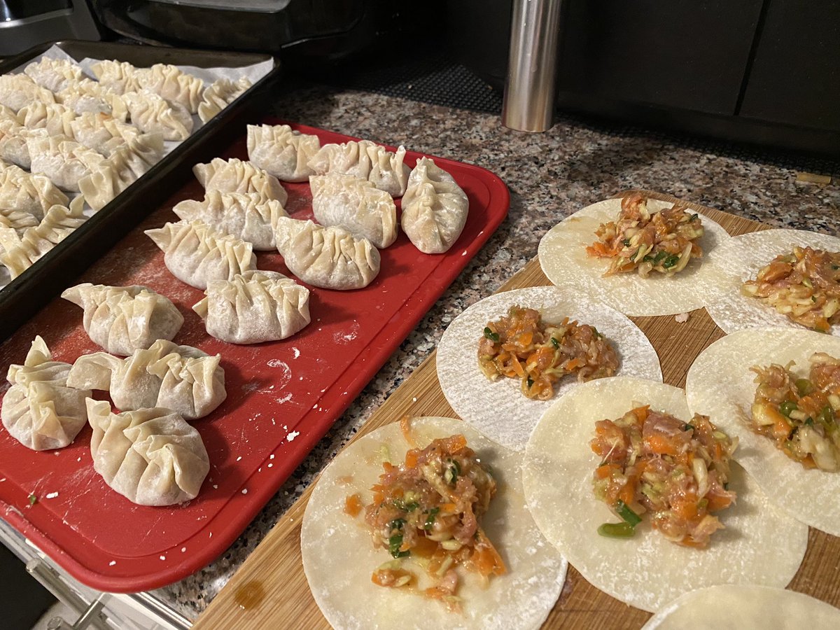 「mom was in town so you know what that me」|lex nyah lol 🍳のイラスト