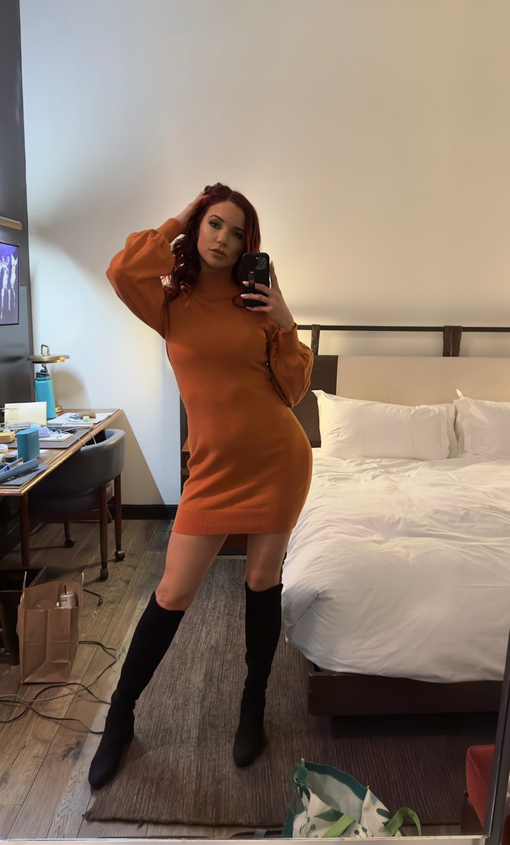 well tonight was awesome #1stshowof2023 🍾 @NYSapphire39 #1stshowof2023 ...