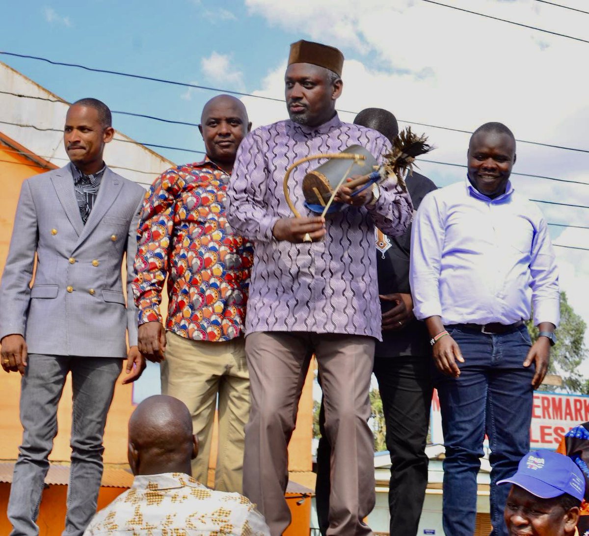 001 Teen. on Twitter: "RT @OAmollo: #WeekendManenos; Together With HE Uhuru Kenyatta, Rt Hon ...