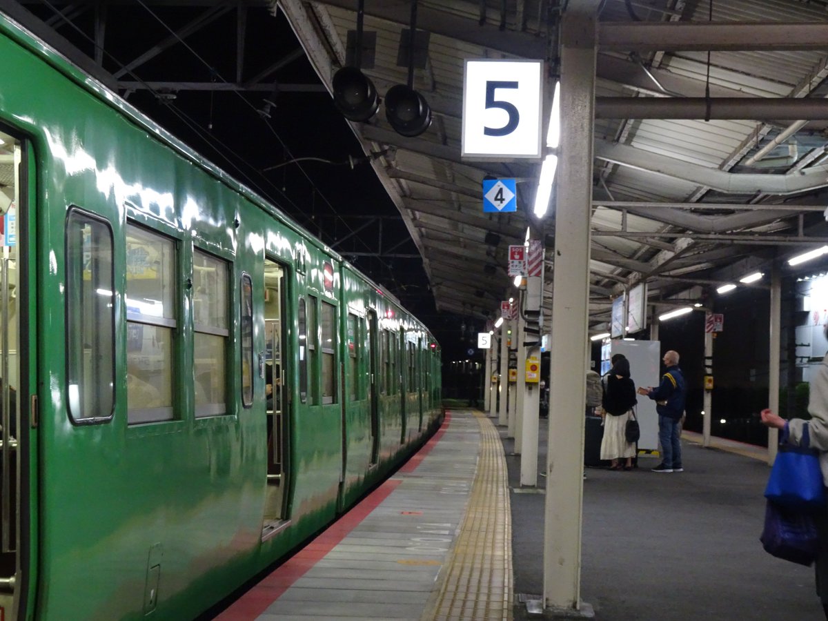 近キト741 on Twitter: "2023/2/12 113系L17編成+C5編成(京支306+305) 5372M 草津にて その5 京都から草津まで乗りました。 #113系"