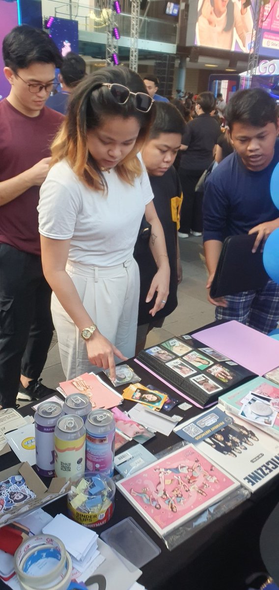 ONCE HQ 🍭 | SEE YOU @ KMMUNITY AWARDS FEB 11/12! on Twitter: "More than 300 @JYPETWICE ...