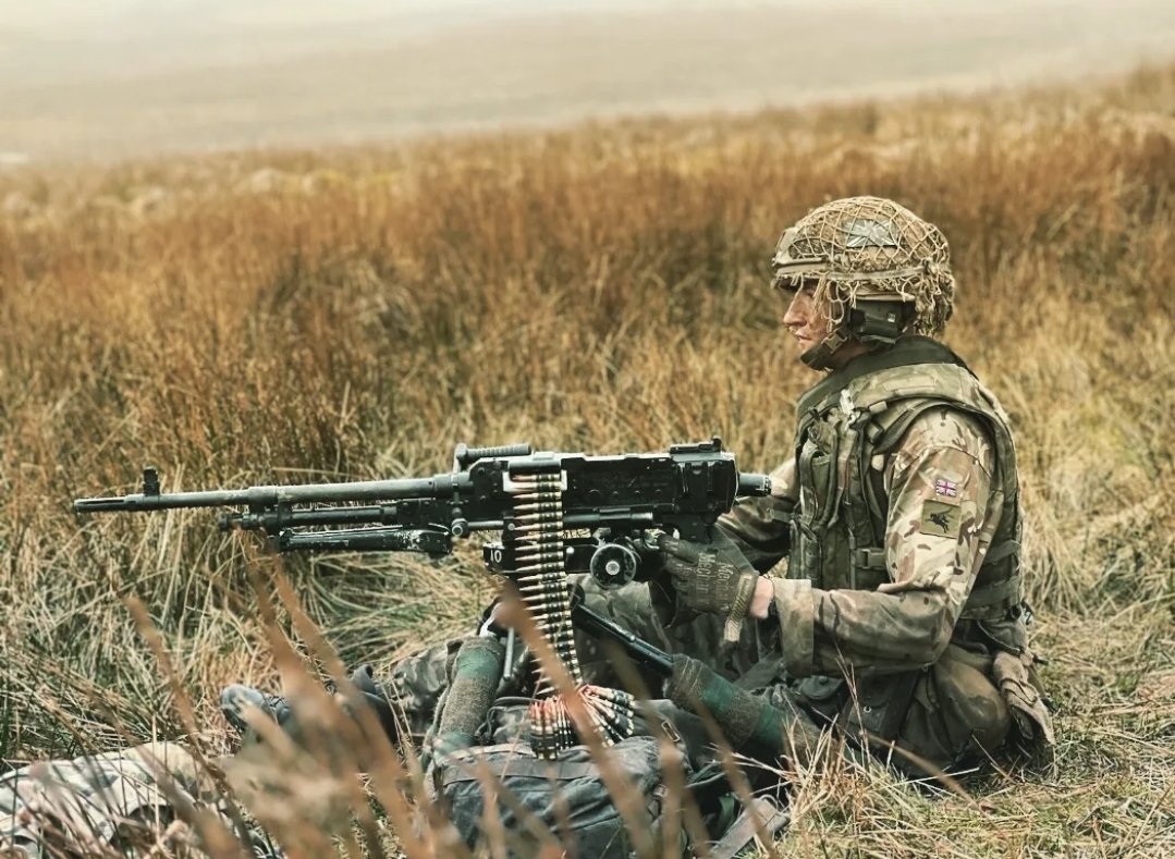 3 PARA on Twitter: "Machine Gun platoon in action. The GPMG (General Purpose Machine Gun) is a ...