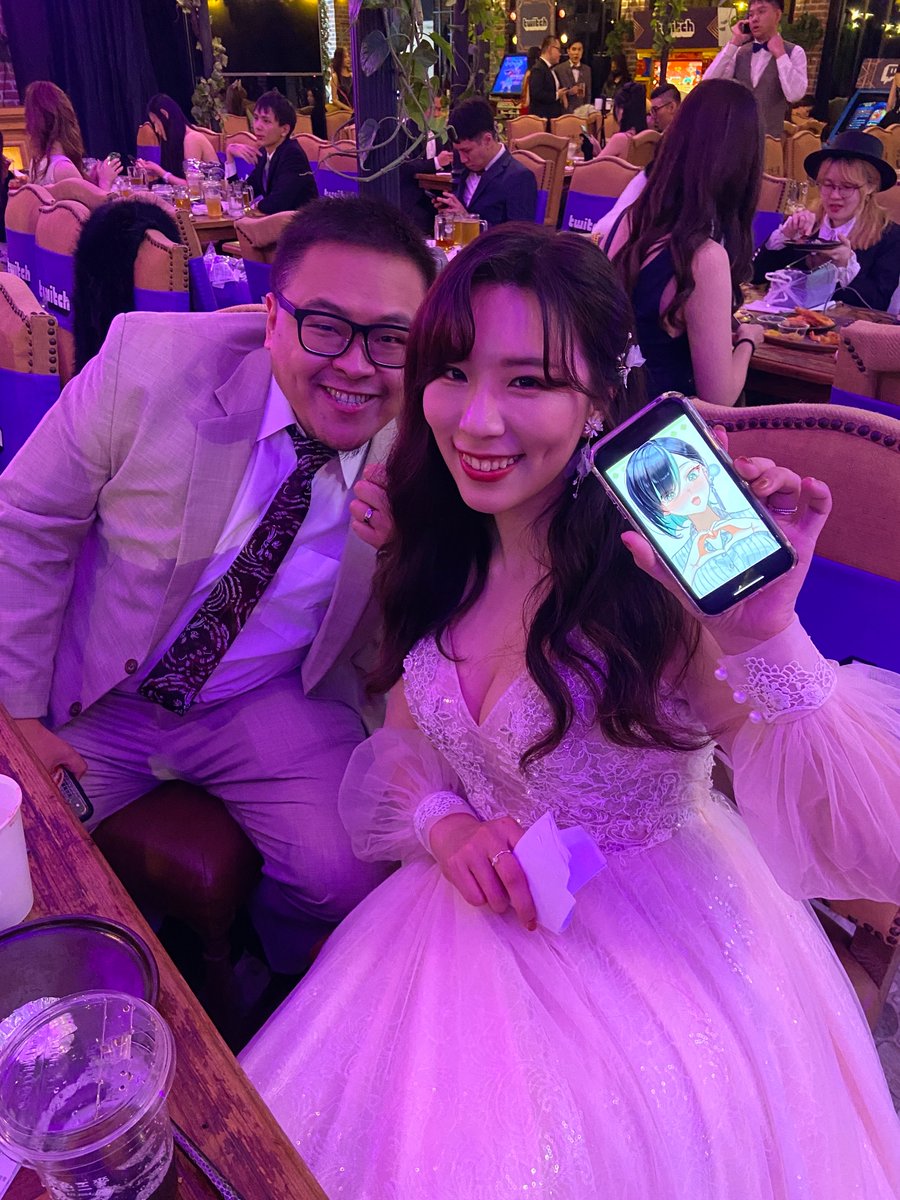 周默🦋 CloudHorizon所屬 on Twitter: "噢、噢買尬、😭😭😭 我居然有機會和餐哥跟小墨合照、 我、（興奮到呼吸困難一邊痛哭😭😭😭 發發我大哥，謝大哥🙏（膜拜"