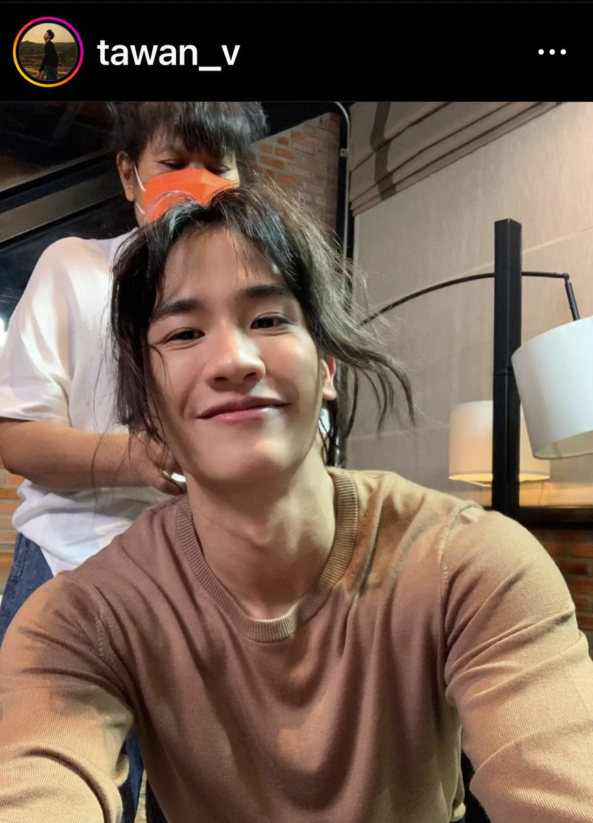 🍒beeeeeeeeeeeeeeeee on Twitter: "RT @prathabjit: พีต้นคนหล่อ กินข้าวดึกนะ กินกะครายเนี่ย @Tawan ...