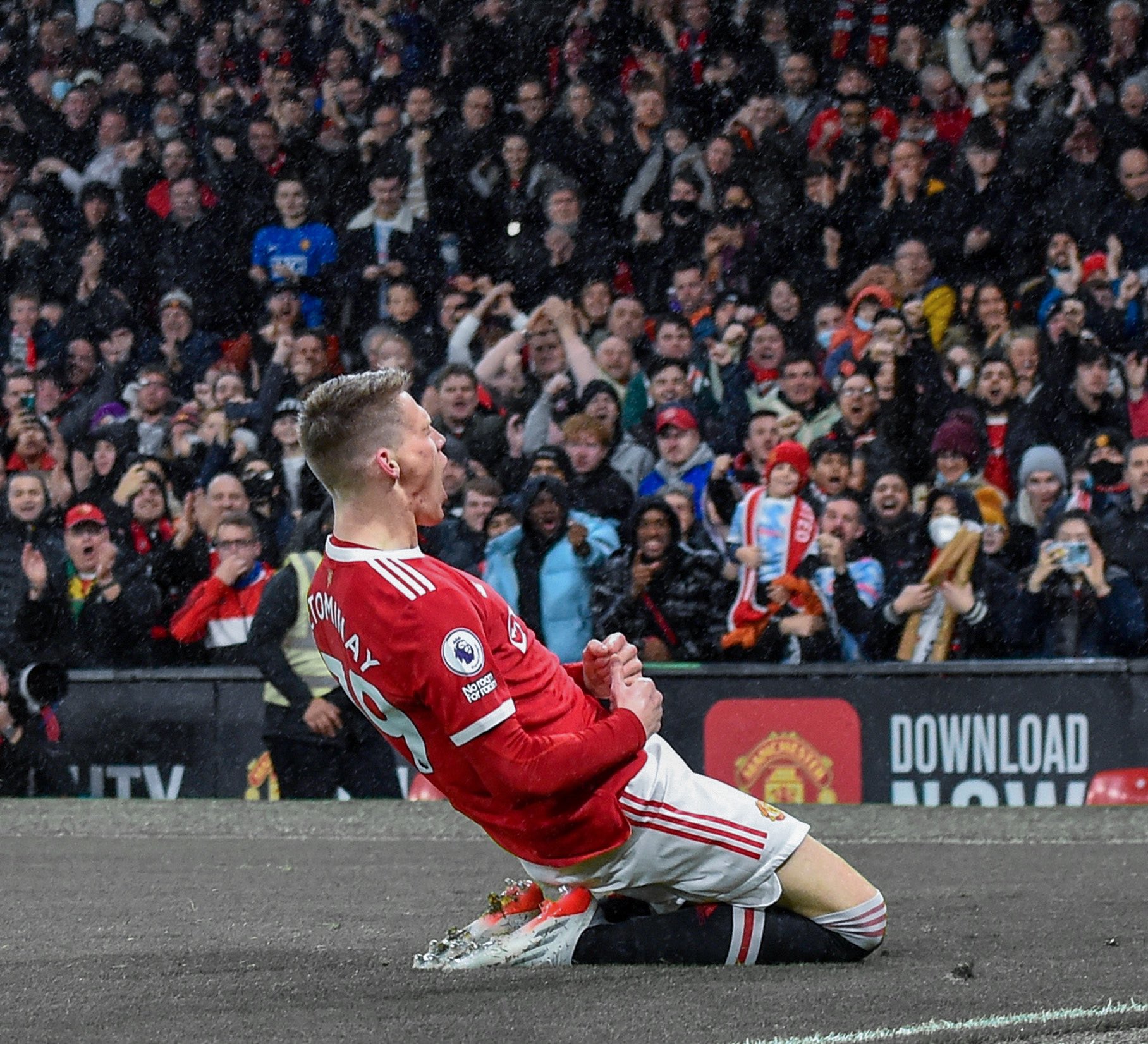 Pryde on Twitter: "Only Mctominay could handle Leeds with ease. https://t.co/TD0QkHCR7a" / Twitter