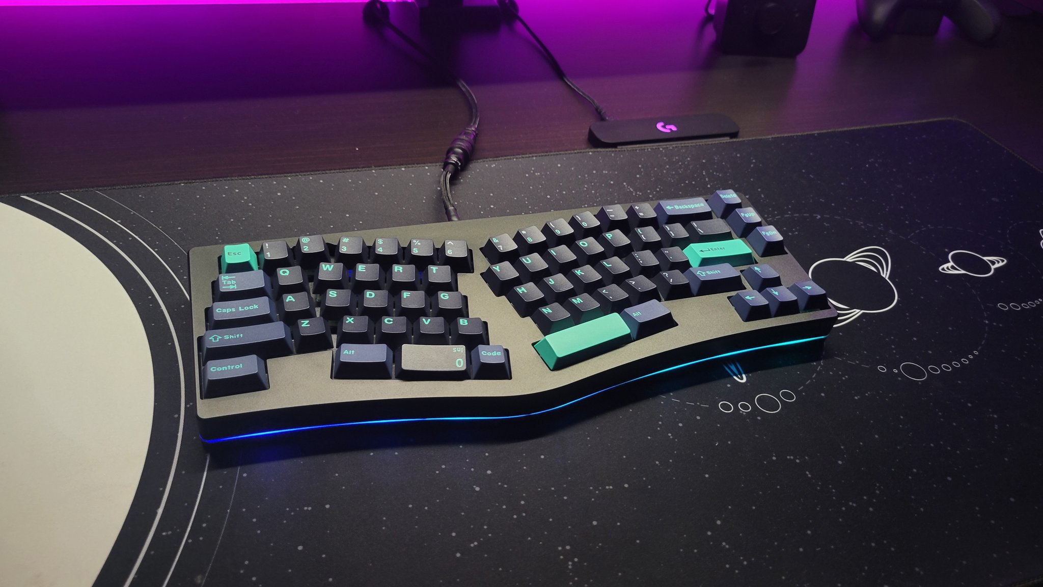 Toro 🥞 on Twitter: "@KiytoBlorp Ah yes, another keeb enthusiast I shall drop my keebs here https ...