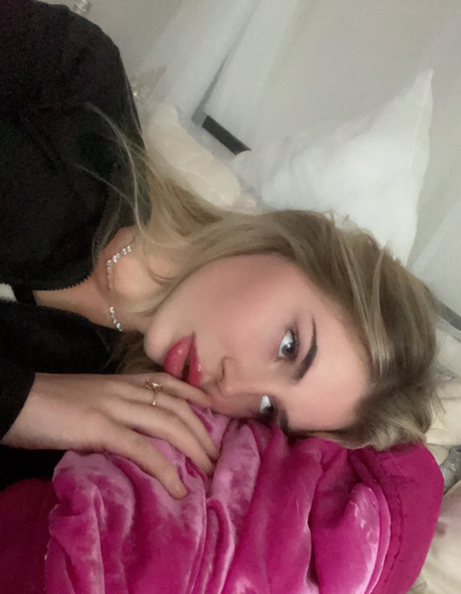 Queen Cece👸🏼 on Twitter: "Sunday worship"