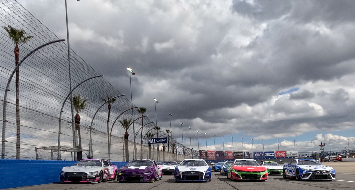 Five-wide 👀 NASCAR @nascar