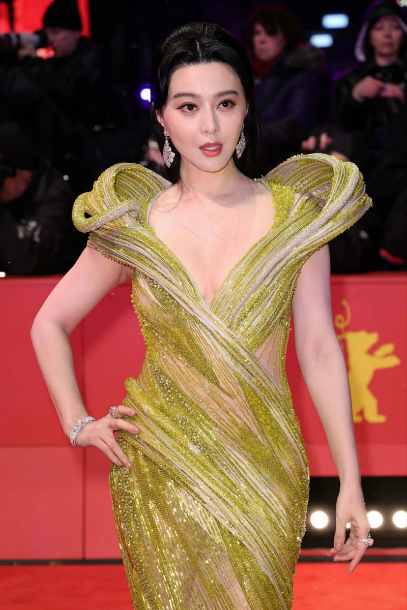 肏明星 On Twitter 不愧是在片场当着工作人员就能被女桐玩到潮喷止不住的女人🤤我也想内射冰冰姐🤤让冰冰姐帮我受孕🤤
