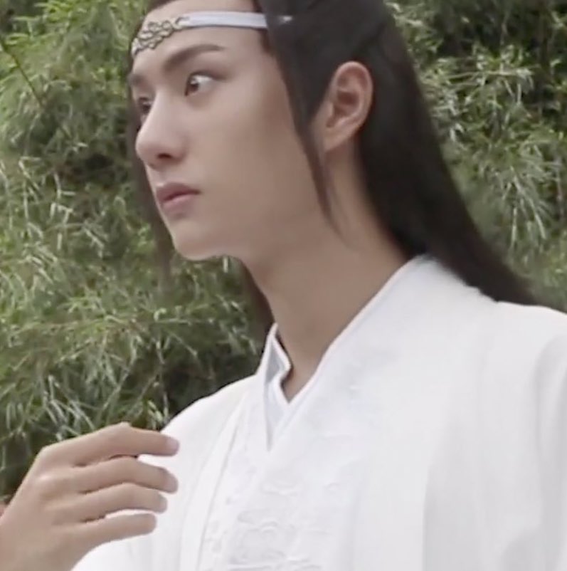 Theyheldhands On Twitter When The Lanky Guy You Were Trying To Seduce Turns Out To Be The