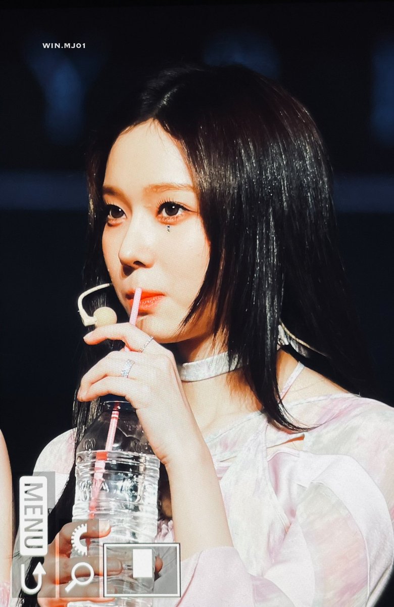 WINTER THAILAND on Twitter: "RT @winterminjeong3: 230226 🥰 #윈터 #에스파 #WINTER #aespa"