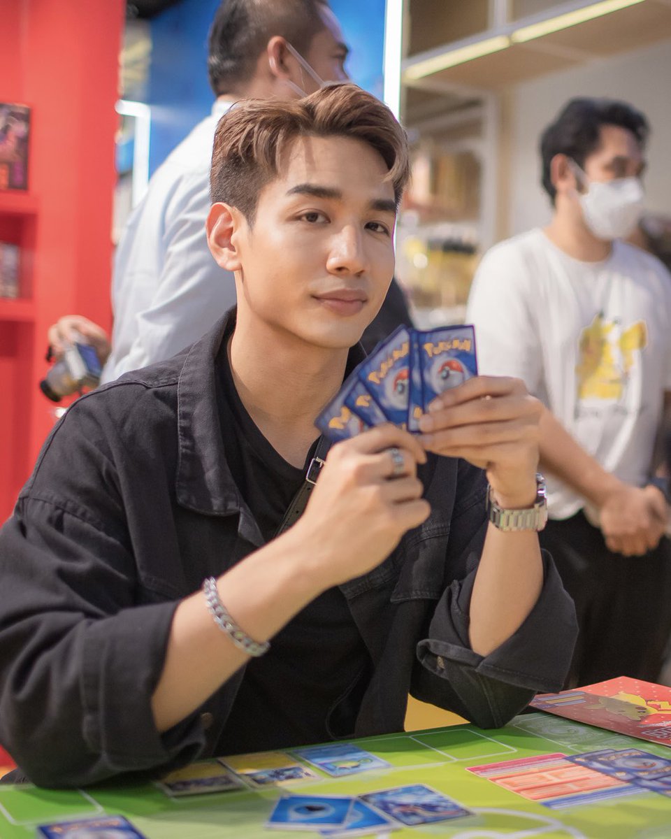 B2STHAILAND on Twitter: "พ่อหนุ่มน้ำมนต์ @nammon_ktn ก็สาวกโปเกมอนเหมือนกันนะเนี่ย พิคา พิคาชู ...