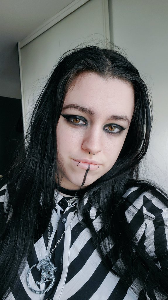 GreenCatFromHell /Gothic Girlfriend on OnlyF4ns on Twitter: "Coucou c'est moi pour Gojira ce ...