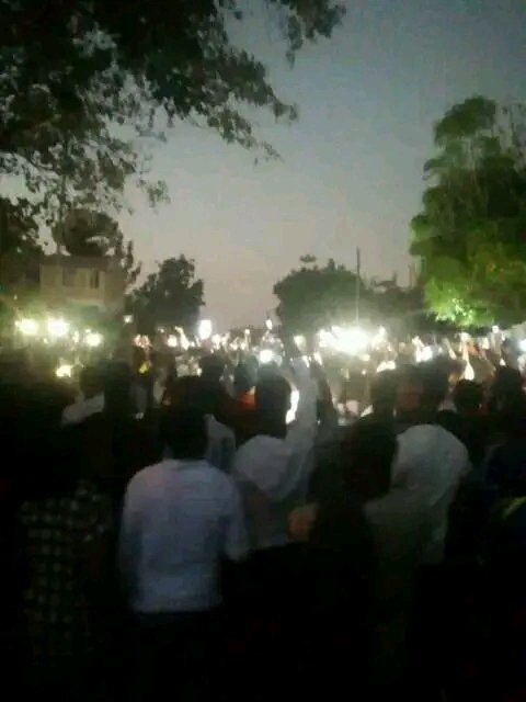 Tadele Tibebu on Twitter: "የባህርዳር ወጣት በነቂስ ወጥቶ ለእስክንድር ነጋ ድጋፉን ገልጿል። እናመሰግናለን።"