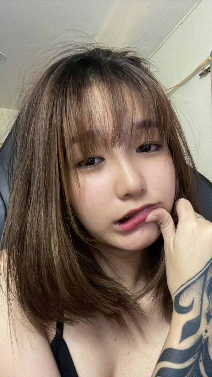 チチchichi ♡ on Twitter: "i feel like i’ve cut my own hair way too short :’)"