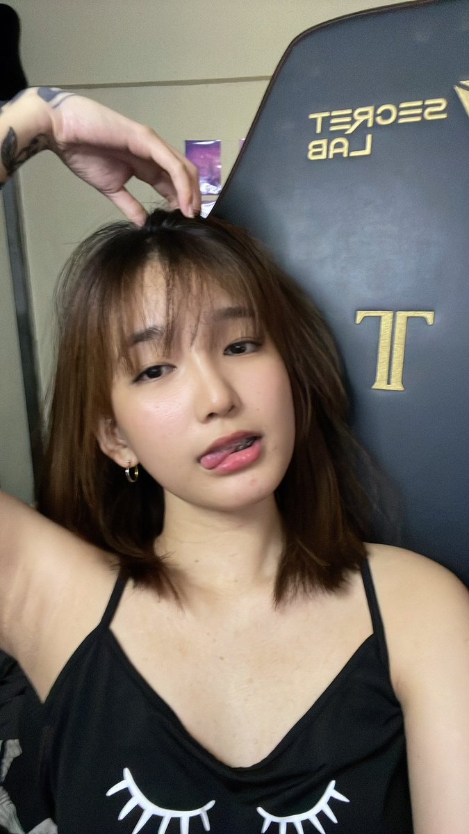 チチchichi ♡ on Twitter: "i feel like i’ve cut my own hair way too short :’)"