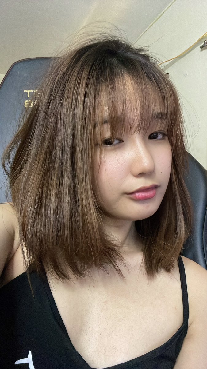 チチchichi ♡ on Twitter: "i feel like i’ve cut my own hair way too short :’)"