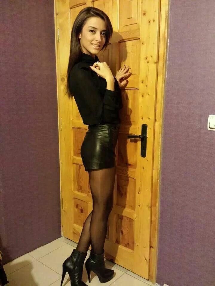 Amateur Pantyhose On Twitter Miniskirt Boots And Black Pantyhose 74752