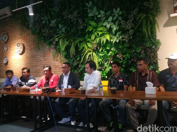 Extra Time Indonesia on Twitter: "RESMI : Sehari jelang KLB PSSI, satu Calon Ketua Umum PSSI ...