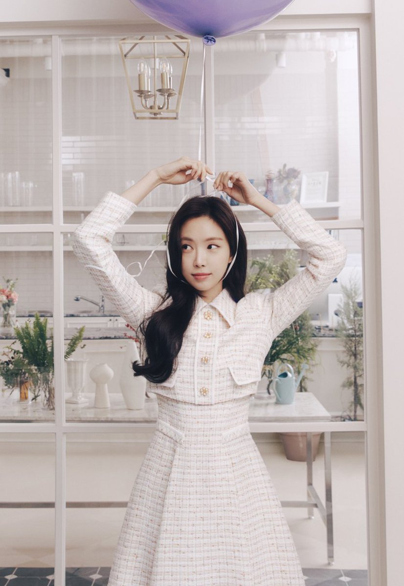 SonShine on Twitter: "JJJIGOTT x Son Naeun - 2023 Spring Campaign #Naeun #손나은 #나은"