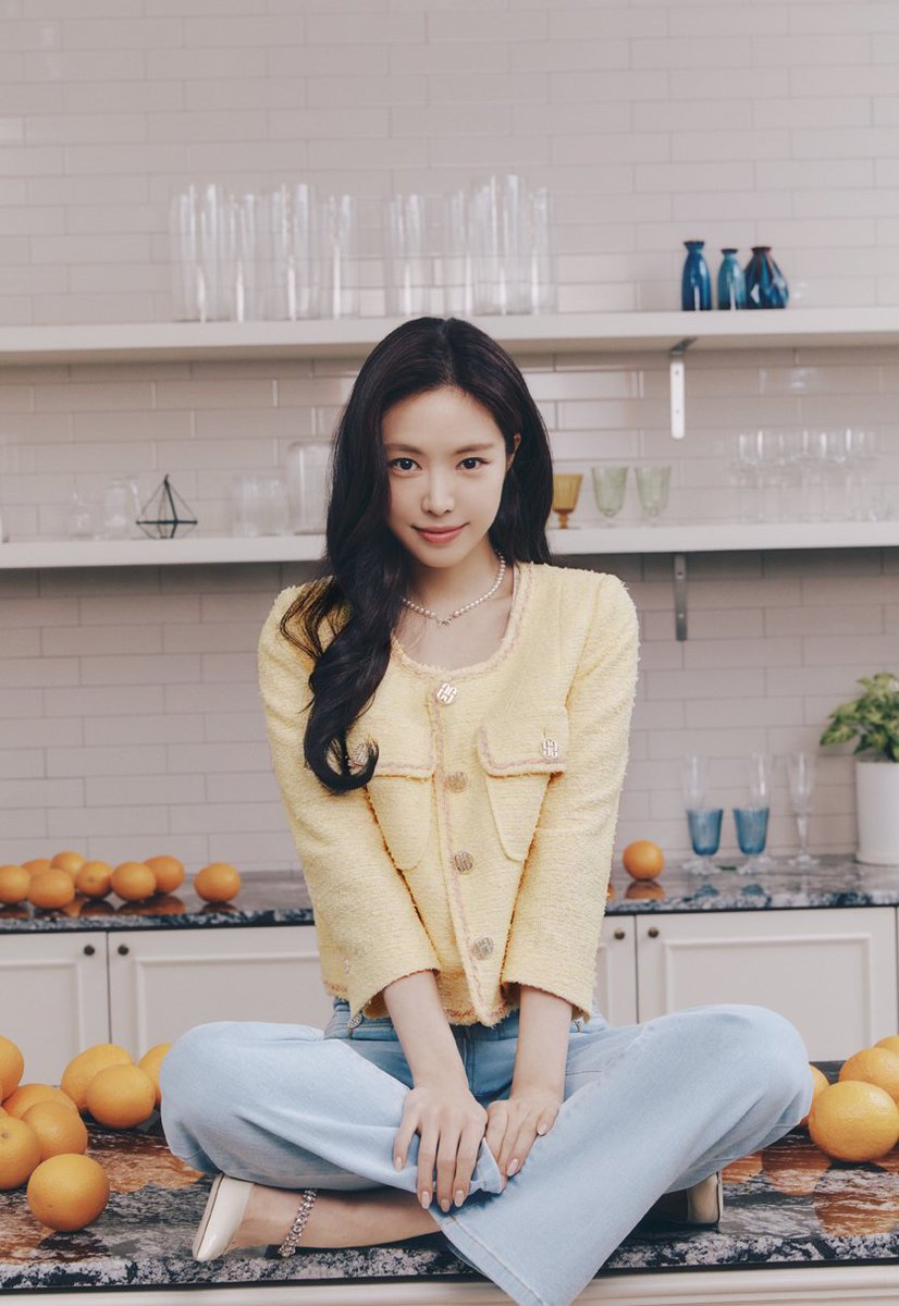 SonShine on Twitter: "JJJIGOTT x Son Naeun - 2023 Spring Campaign #Naeun #손나은 #나은"