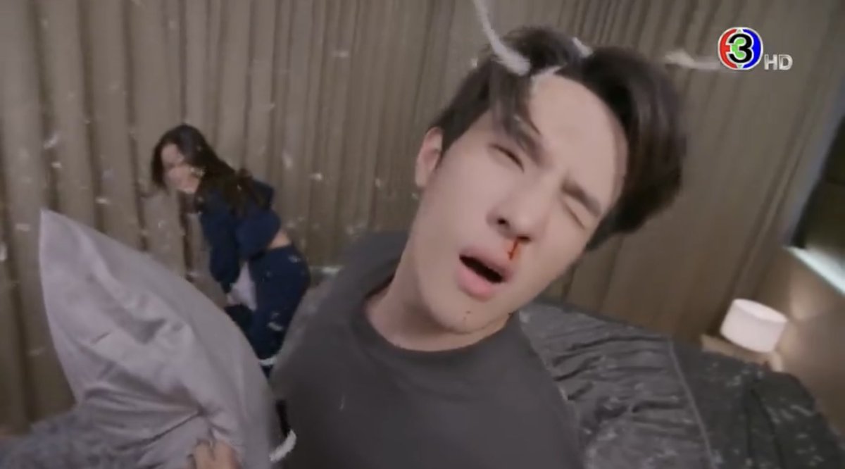 Ch3Thailand on Twitter: "RT @Sirilukjubjub: อวสานยุคตบจูบ 😂 #เพราะรักEP7"