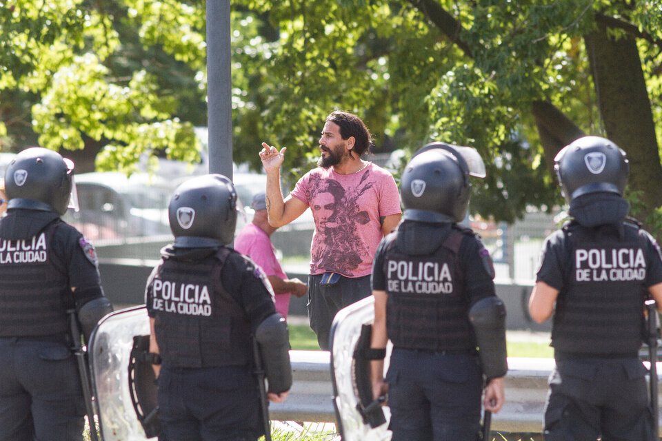 Pdn On Twitter La Policía De Larreta Reprimió A Los Vecinos Que
