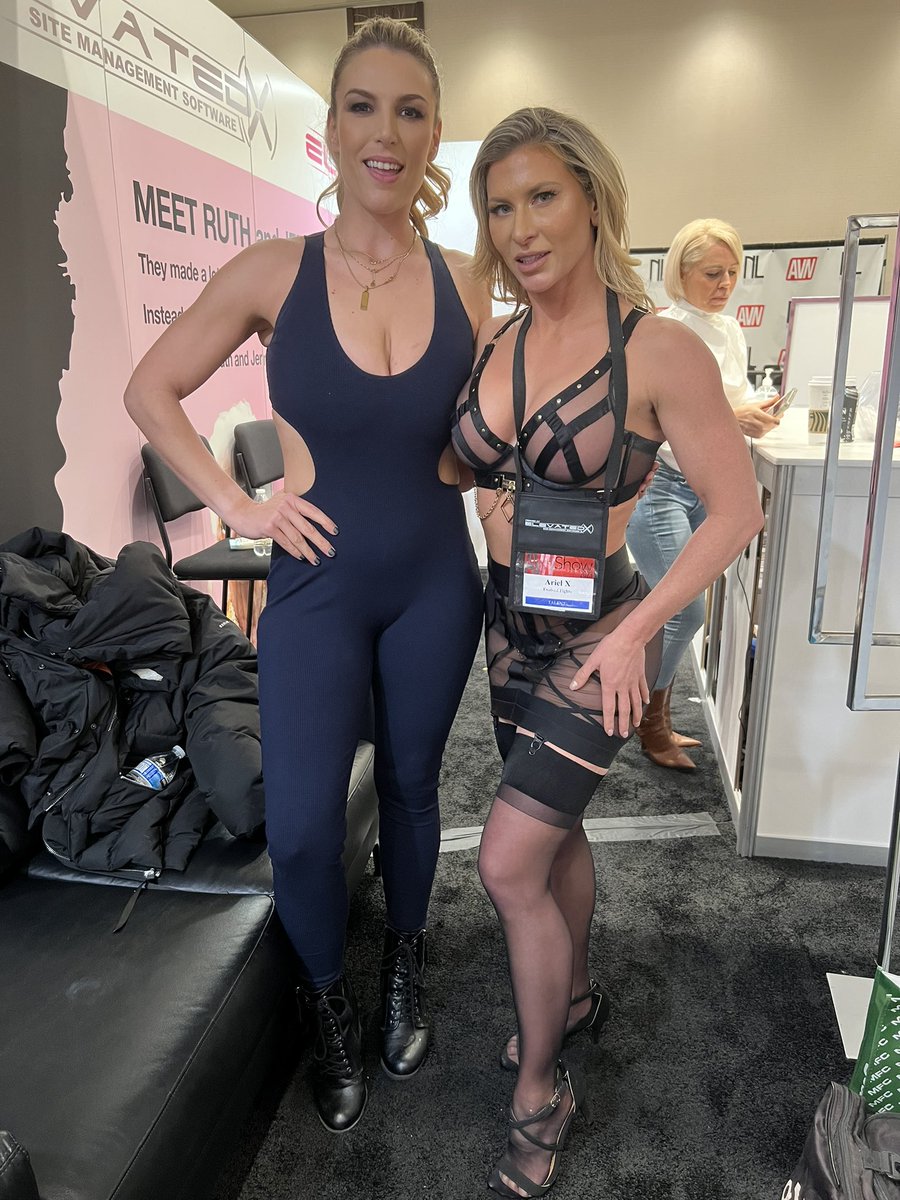 Joslyn Jane🫶🏻 on Twitter: "Need @ArielXoxo to clean the floor w me on @EvolvedFights 🥹🫶🏻"