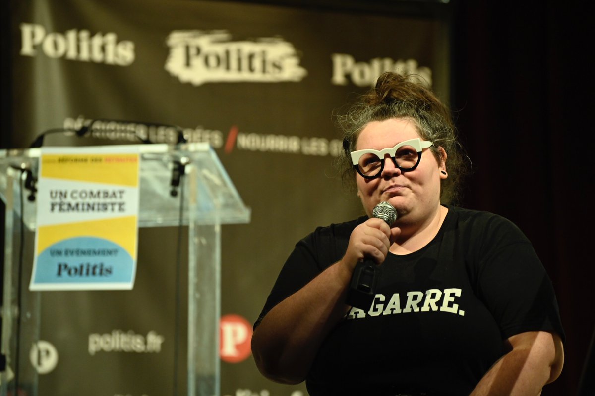 Politis on Twitter: "La chanteuse @mathilde_music interprète un nouveau morceau, Libre, lors de ...