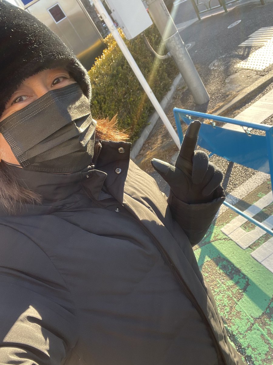 武内享 On Twitter みんなおはよう!今日もブイブイで!ゴミ出し馬出し完了。今日はまた寒い・・・完全防備で行かないと凍えるわい(笑)東京は快晴。体温359。・・・体温低!