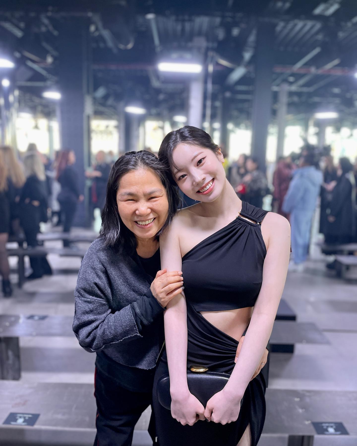 쿤 #READYTOBE #MISAMO on Twitter: "Jin Soon Choi 인스타 다현 https://t.co/OMK6I3rTkj #다현 #DAHYUN #트와이스 ...