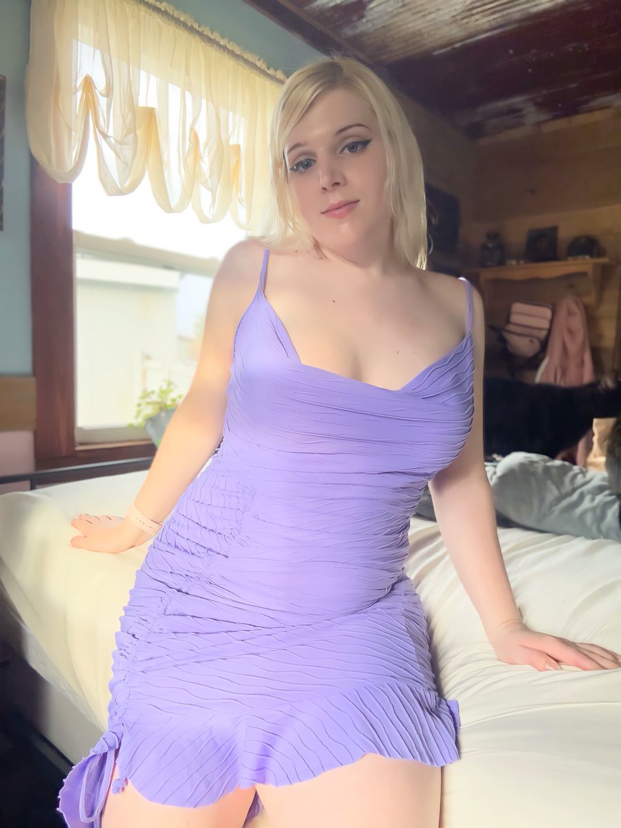 Curvy trans wife 💖 🏳️‍⚧️ Amanda Rae 🏳️‍⚧️ @realamandarae