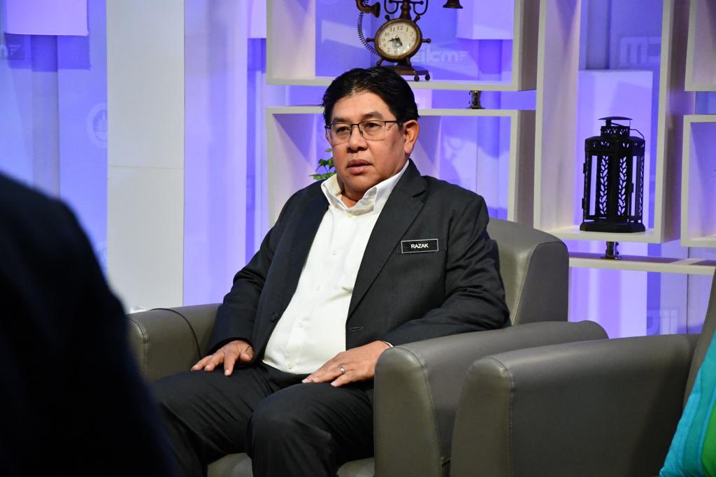 Kementerian Pendidikan Tinggi on Twitter: "YBhg. Dato' Seri Abdul Razak Jaafar, Ketua Setiausaha ...