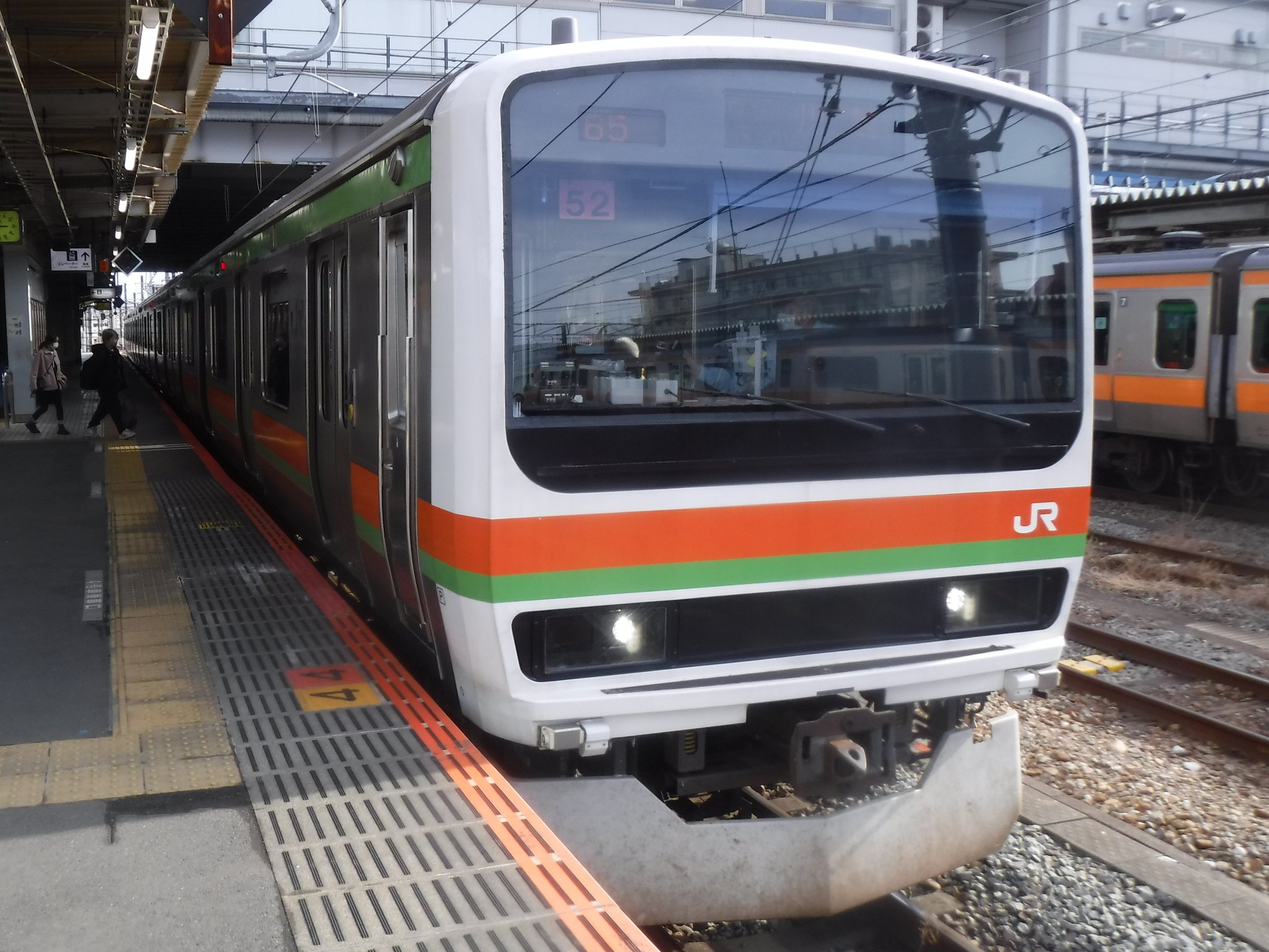 とーよー快速 on Twitter: "E233系以上に違和感がある https://t.co/qLpLbdWycG" / Twitter