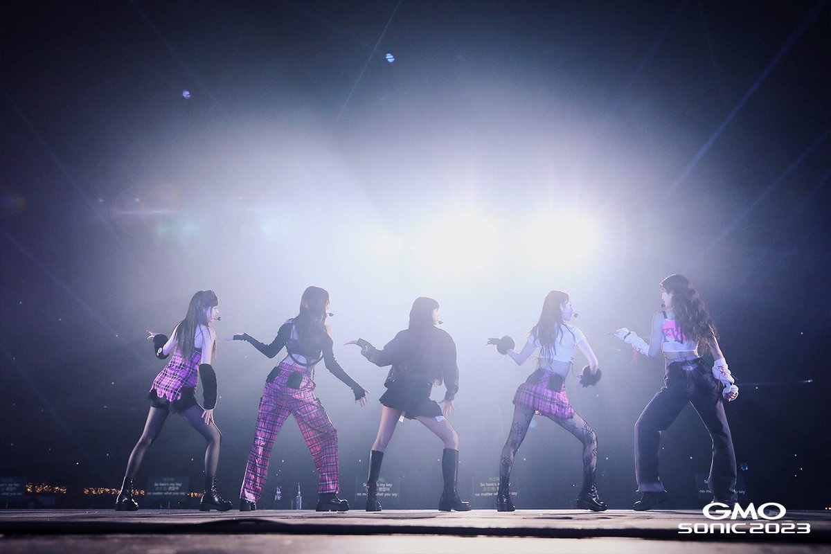 HUH YUNJIN GLOBAL on Twitter: "[PHOTO] 230216 LE SSERAFIM at GMO's Sonic Concert 2023 🎫 🔗: https ...