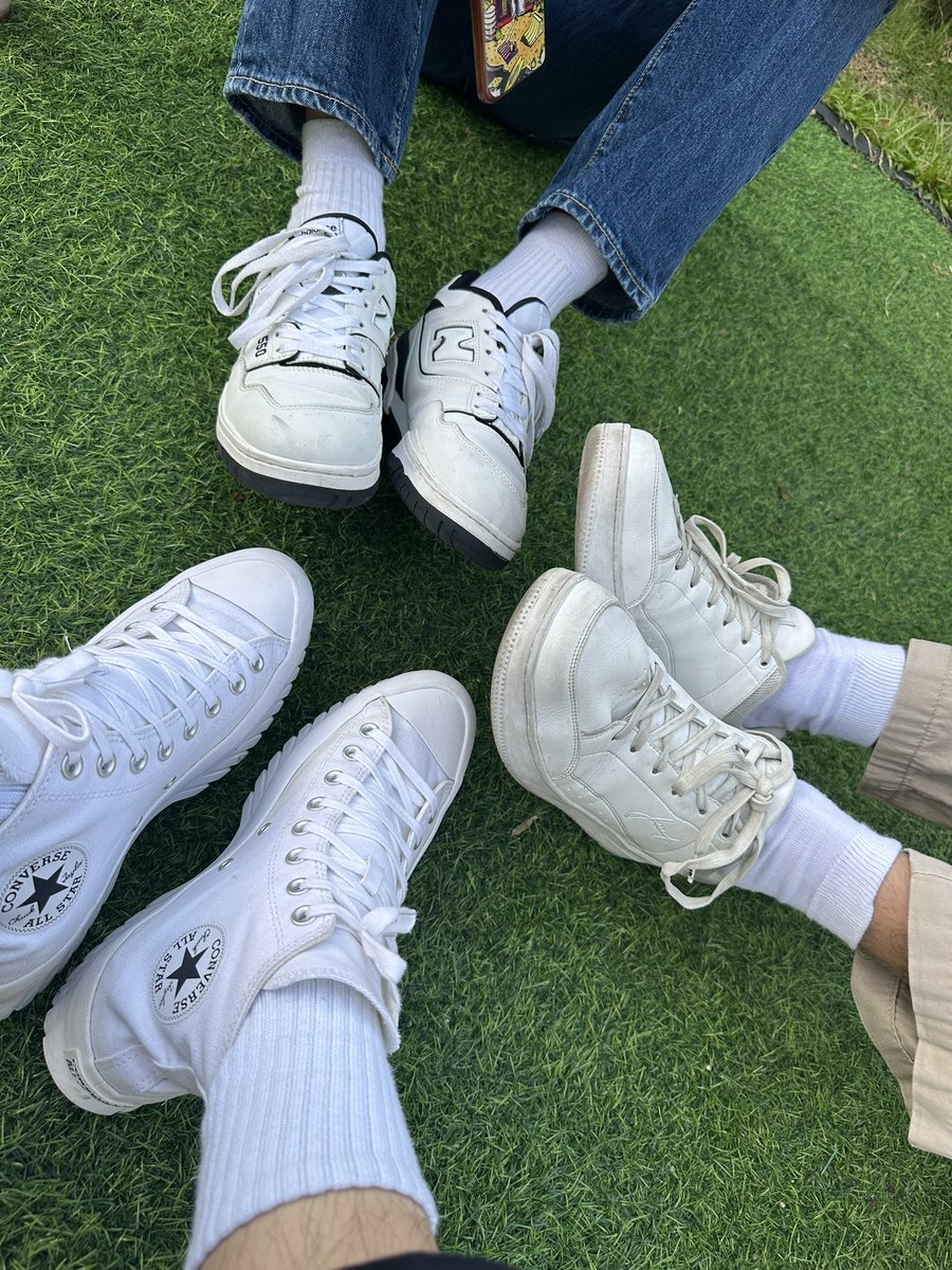 Thad Sune on Twitter: "Hello Philippines hello outside world"