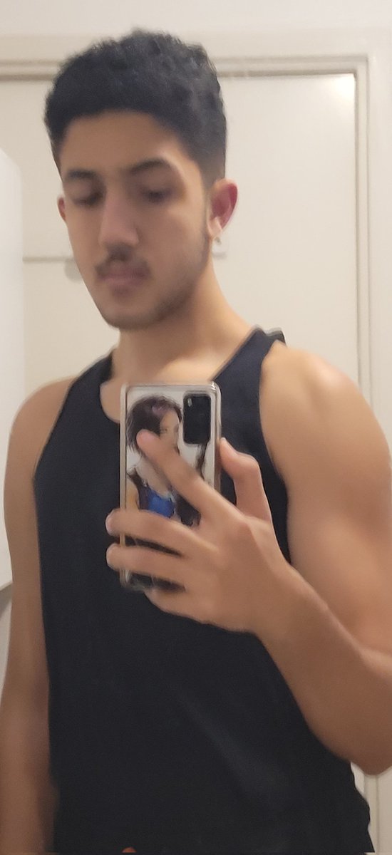 𝕄𝕣ℂ𝕝𝕒𝕡𝕤𝔼𝕧𝕖𝕣𝕪𝕠𝕟𝕖 👑 on Twitter: "Bro why do I feel like no haircut fits me 😭😭😭"