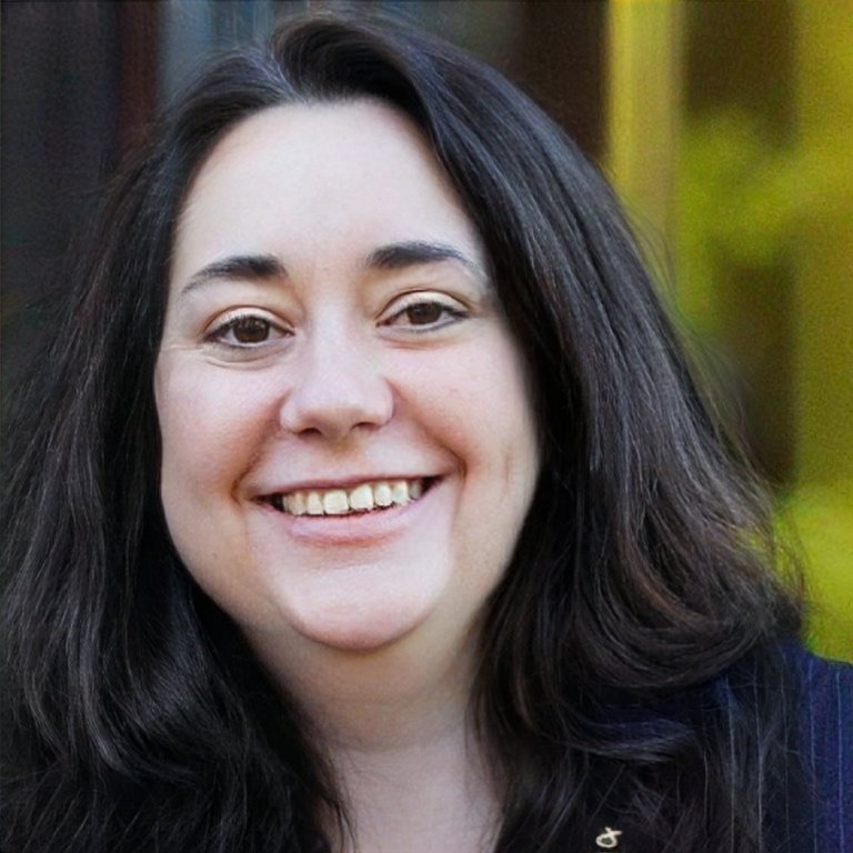 Angie Devaney's Instagram, Twitter & Facebook on IDCrawl