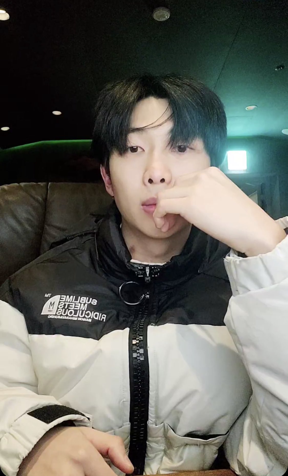 sof ♡̶ updated DH on Twitter: "WHATS UP WITH THE HICKEY??????? https://t.co/sPHcLB9DZl" / Twitter