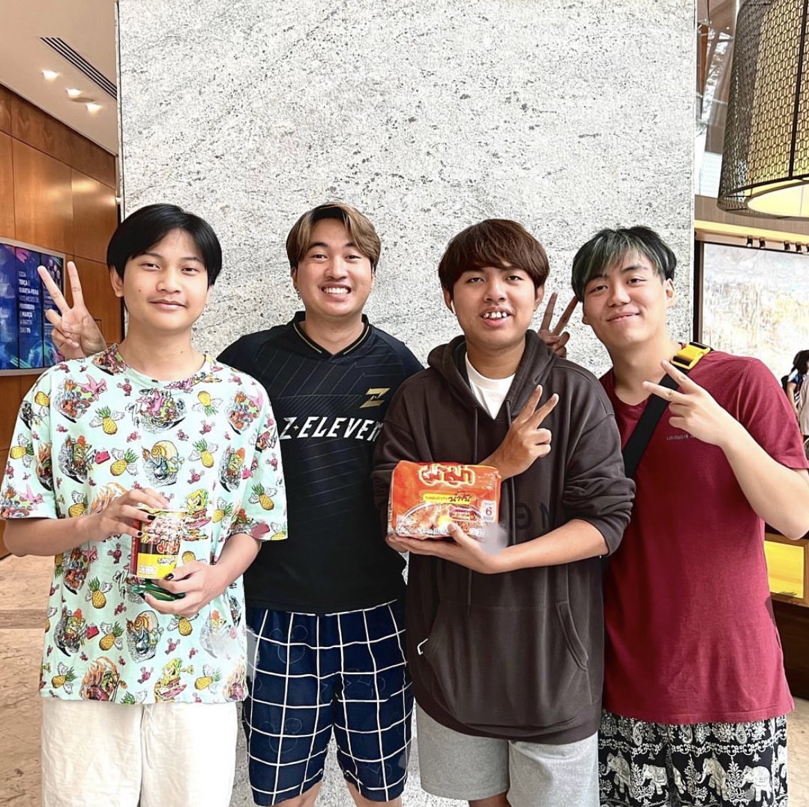 โปรเจคโปรใจ on Twitter: "RT @cony_cooter: อยู่ PRX ไปให้กำลังใจ TLN พร้อมใส่เสื้อ Z11"