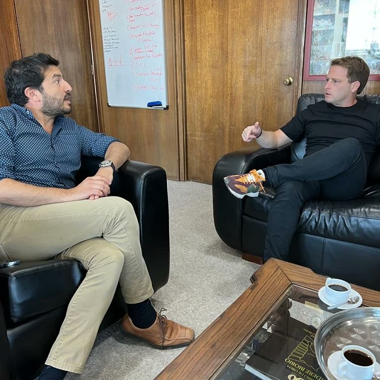 Alex Campbell on Twitter: "Gracias amigo @ortizconce Alcalde de Concepción por recibirme en tu ...