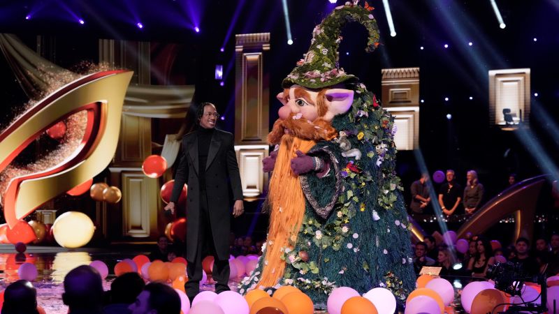 "The Masked Singer" kicked off its new season with a Sinatra-singing ...