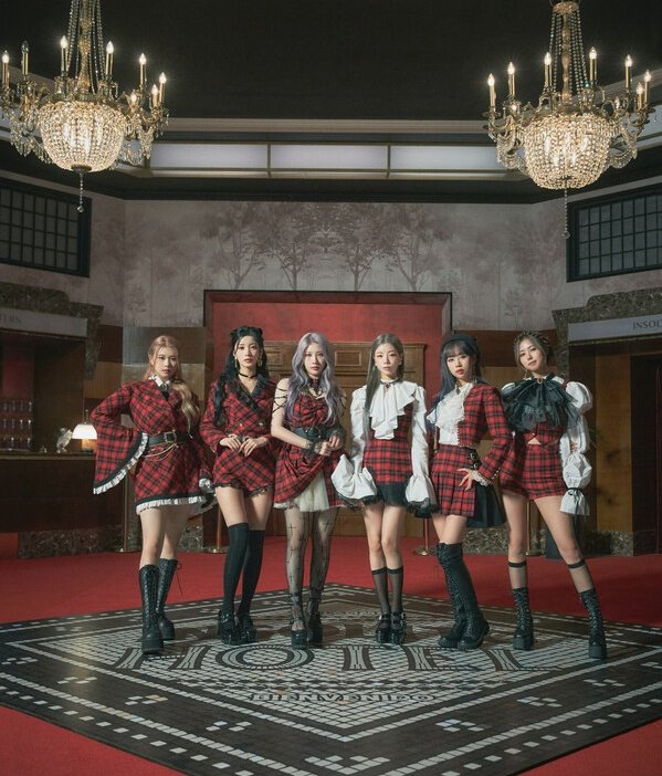 🇺🇲 Kpop Girls Chart 1. NewJeans OMG ⬆️ 2. STAYC Teddy Bear 3. Purple ...