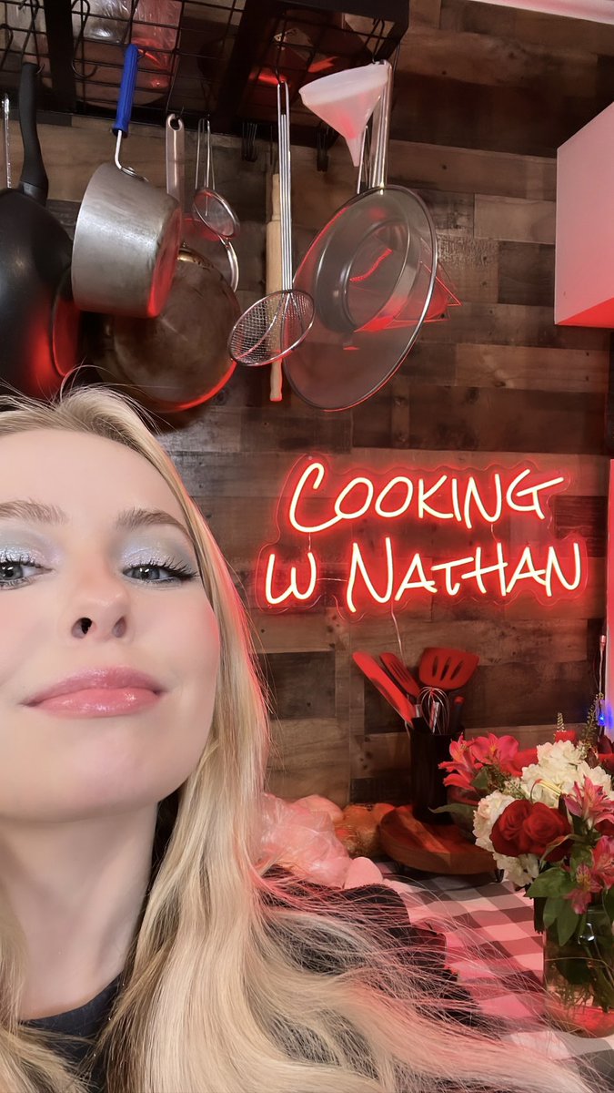 https://t.co/jPlxl0Isr0 🧑🏻‍🍳 chef’n it up with @Nathan_Bronson 🥘 𝒽𝒶𝓁𝑒𝓎 🌸 @haleyspades