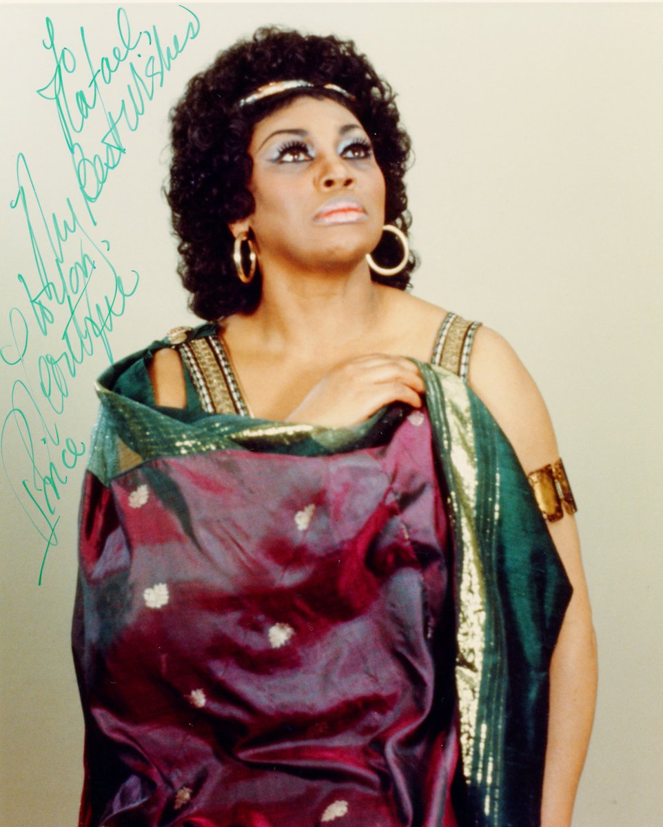 whit on Twitter: "RT @RealWSHOF: BLACK HISTORY!! WHITNEY HOUSTON - MUSIC AND ENTERTAINMENT CISSY ...