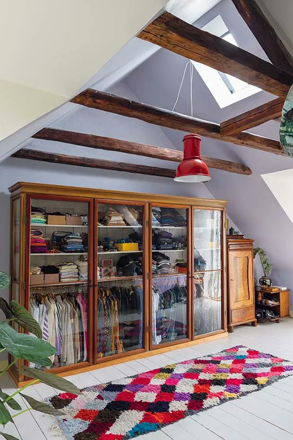 GINZA on Twitter: "“シンプル”には興味がないんです。 【コペンハーゲンのおしゃれな部屋をSNAP】https://buff.ly/3w56CmS"